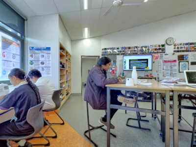 Virtual Tour - Featherbrook P9 College