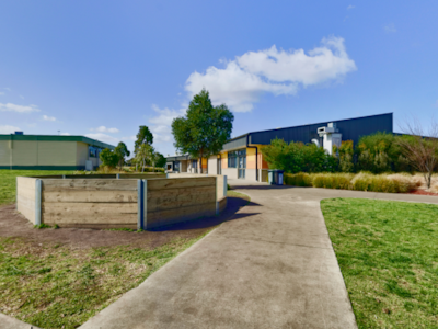 Virtual Tour - Featherbrook P9 College